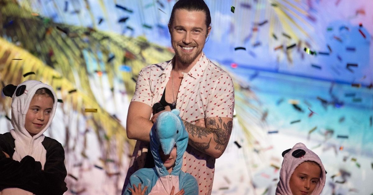 Julien Doré : SUPER coach pour la finale de « The Voice Kids