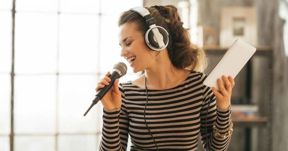 Un job pour vous : être payé pour chanter faux