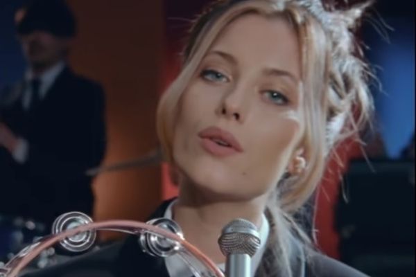 5 bonnes raisons d'aimer et de suivre Iliona, genre, de très près