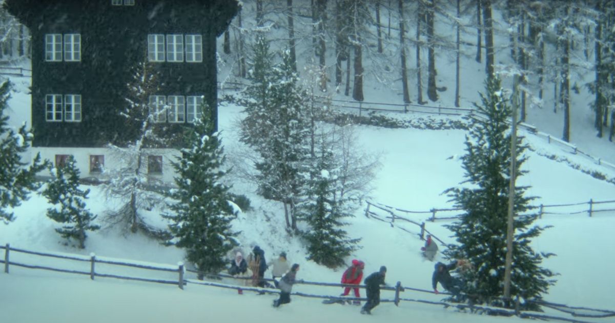 La chanson de Noël: un Noël kitsch à la montagne avec Wham!