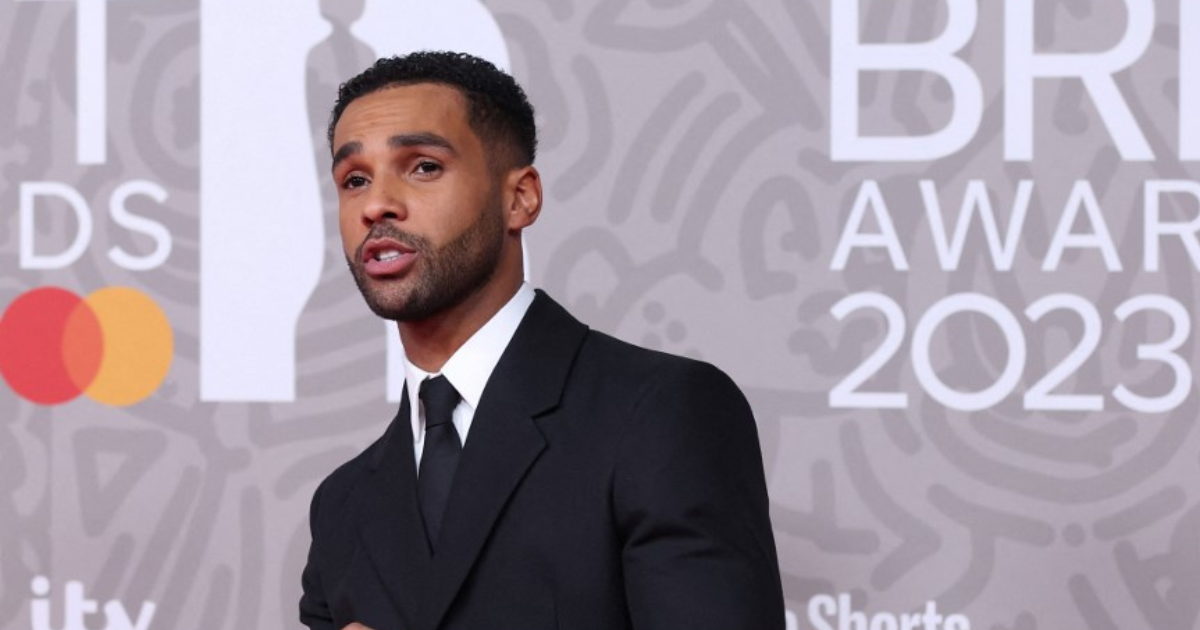 Le beau gosse de la série « Emily in Paris », futur James Bond