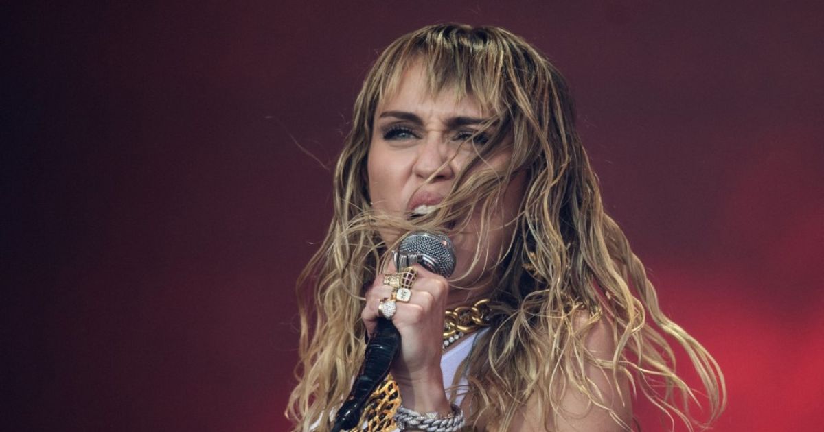 Miley Cyrus ne veut plus partir en tournée dans le monde entier