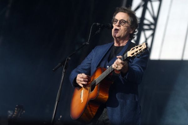 Francis Cabrel : le chanteur sortira un nouveau morceau en octobre Francis Cabrel : le chanteur sortira un nouveau morceau en octobre
