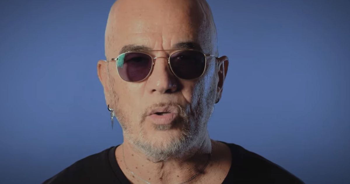 Clara Morgane invite Pascal Obispo dans son nouveau clip