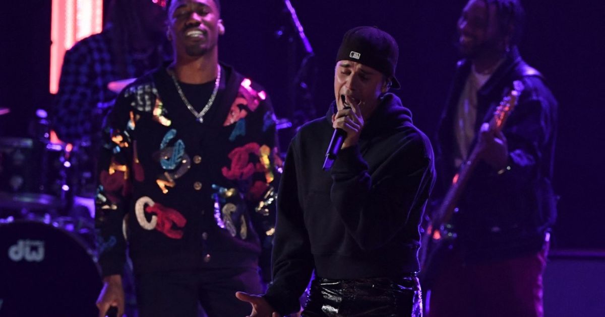 Justin Bieber réalise son rêve d'enfant, loin du monde musical