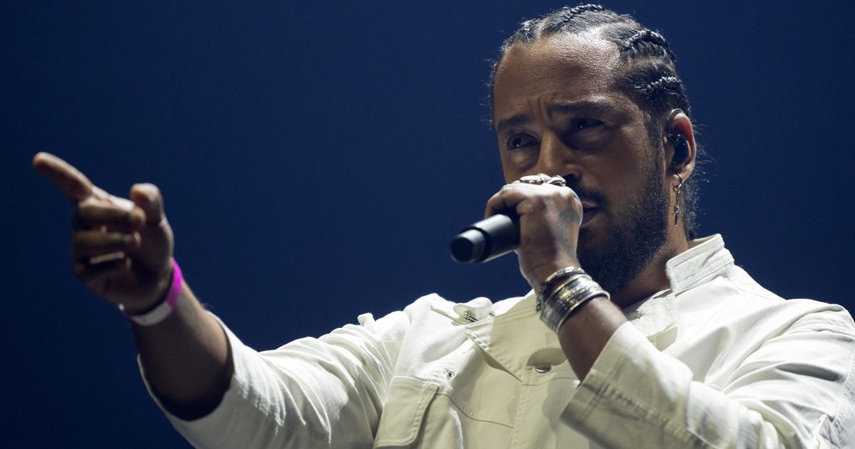 Slimane est de retour en studio et prépare un cinquième album
