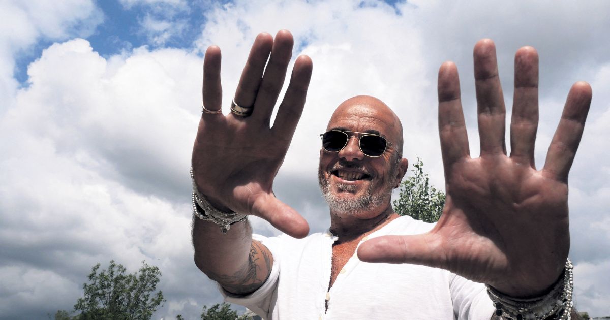 Découvrez l'album de duos féminins de Pascal Obispo