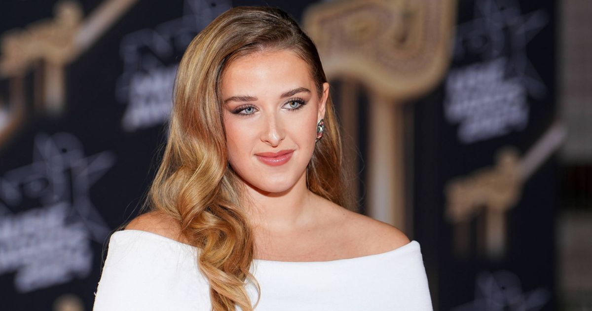 Helena : son nouveau hit « Mauvais garçon » est désormais disponible