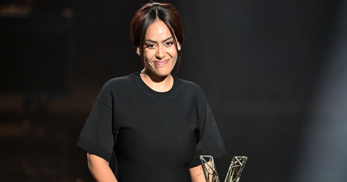 Amel Bent: un hit et un message puissant aux Victoires de la musique