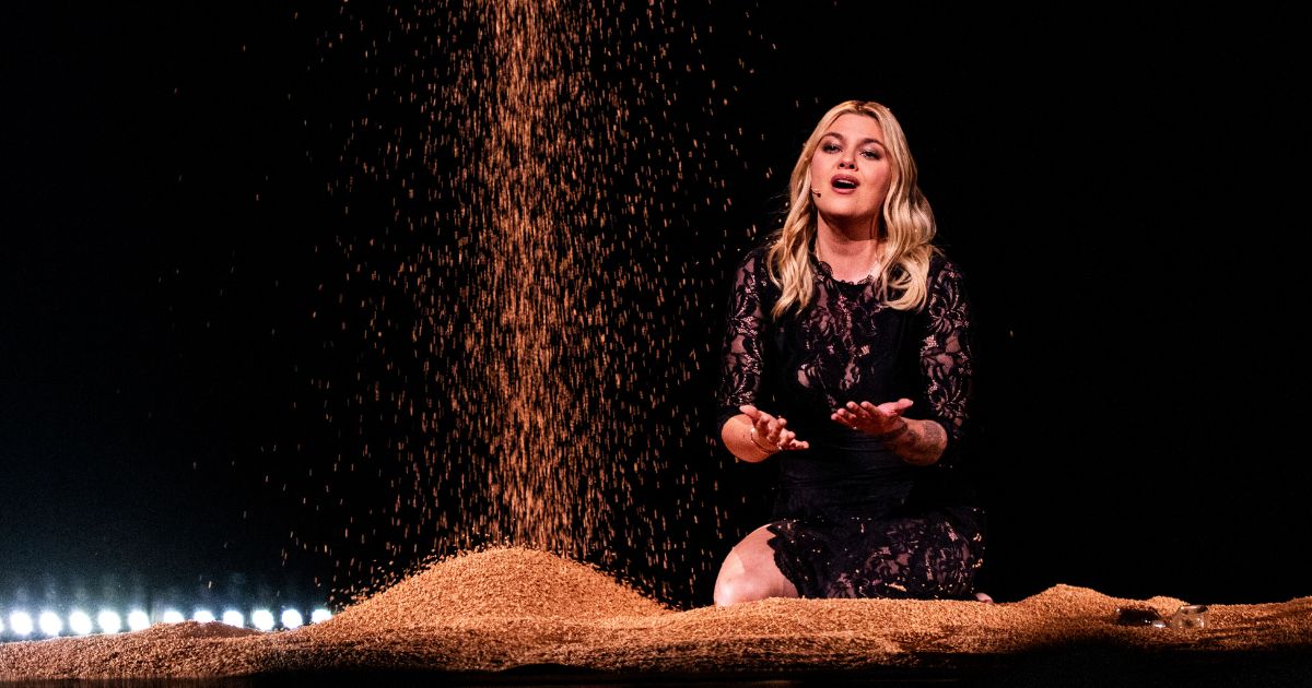 Louane: à 5 ans, sa fille suit déjà les traces de ses parents