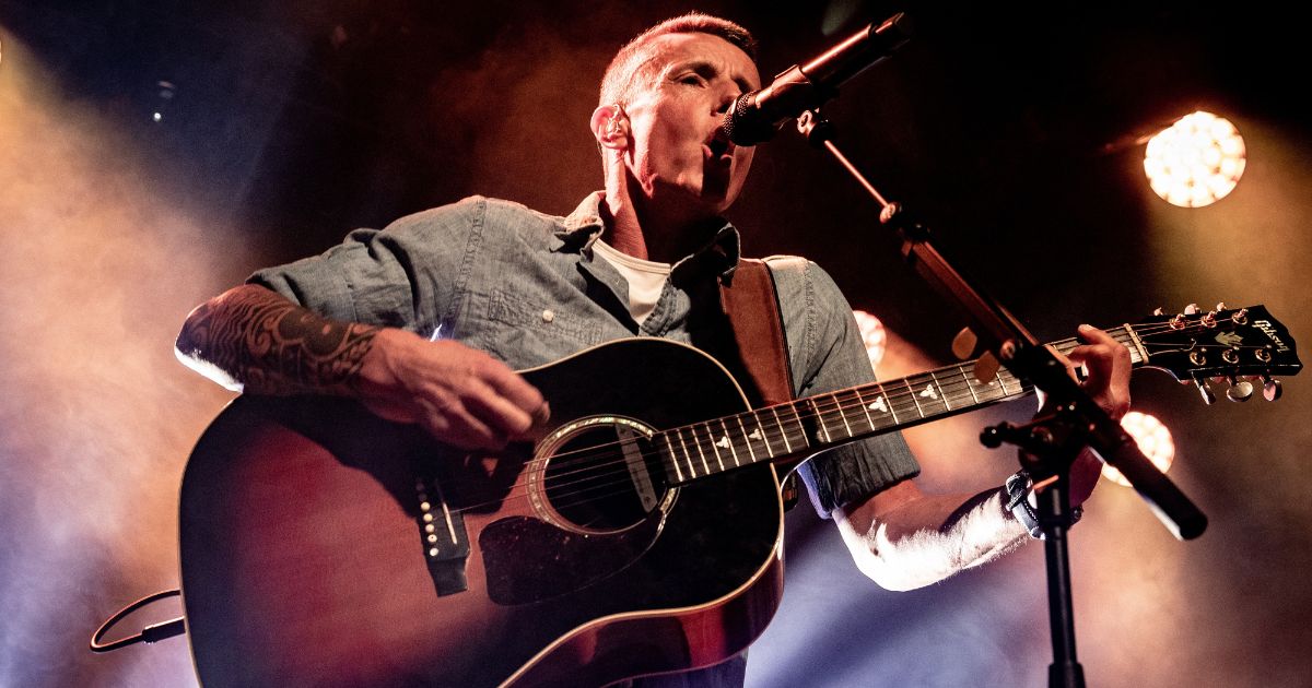 Sam Bettens du groupe iconique K's Choice dévoile un projet country